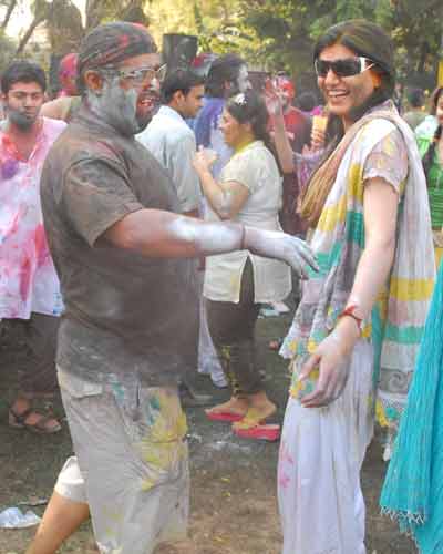 Guests at Vineet Jain's Holi party 2008 - Photogallery