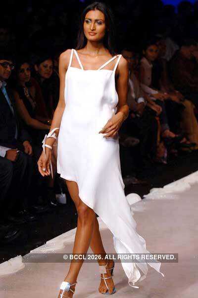 A model displays an outfit from Wendell Rodrick's autumn/winter ...