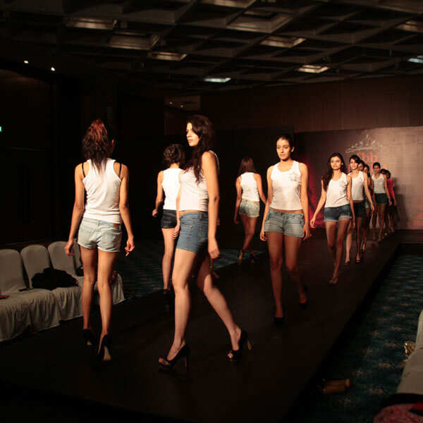 Miss India Delhi 2014: Ramp walk training session with Sonalika Sahay