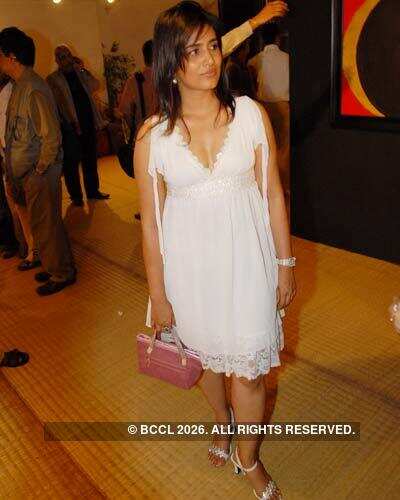 Poonam Dhillon at the Subhash Awchat's art show at Jahagir art gallery ...