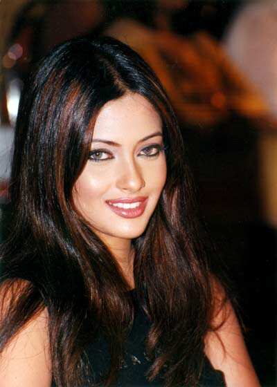 Riya Sen's Portfolio Pics Pics | Riya Sen's Portfolio Pics Photos ...