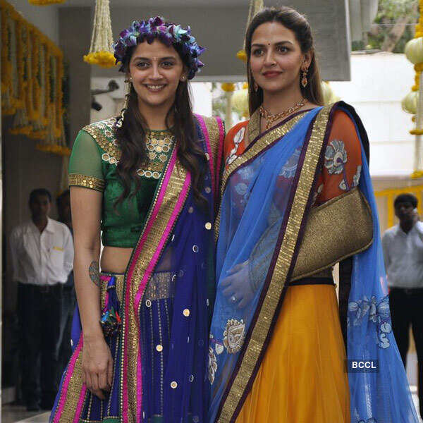 Ahana Deol poses with her sister Esha Deol during her mehndi ceremony ...