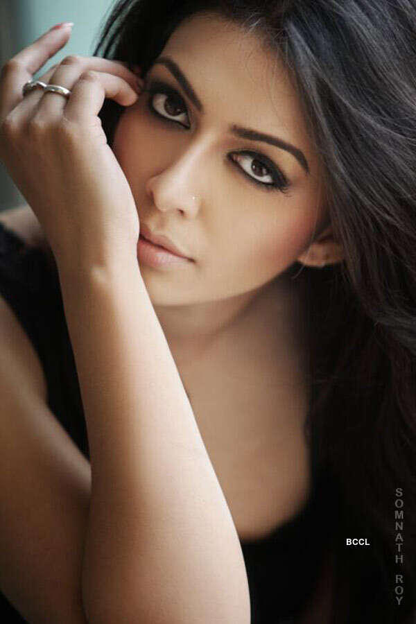 Miss Diva finalist Sonika Chauhan's hot photo shoot!