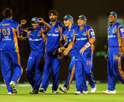 Ganguly's 50 in vain, Knight Riders lose again