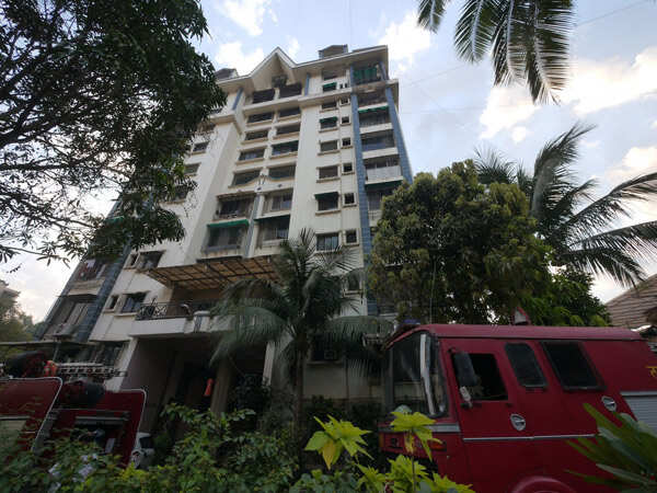 Thane building fire