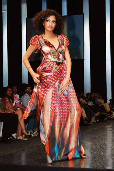 Models chilling out at the Dubai Fashion Fiesta '08 at the World Trade ...