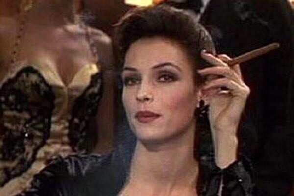 Top 10 Hottest Bond Girls