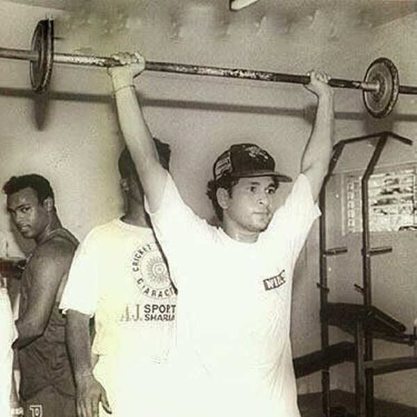 Sachin Tendulkar at a gym with Vinod Kambli.