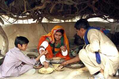 Ramchand Pakistani Movie Photos | Ramchand Pakistani Movie Stills ...