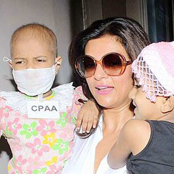Sushmita Sen celebrated 20 years of 'Miss Universe' with children ...