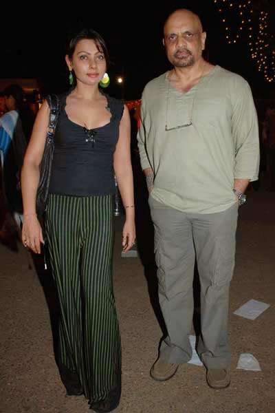Ananya Dutt and Bharat Dabholkar at the 'Goan Fiesta' hosted by Dr ...