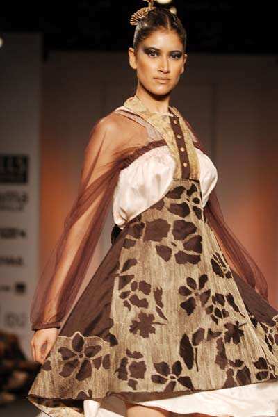 A model displays a creation by designer Samant Chauhan during the Wills ...