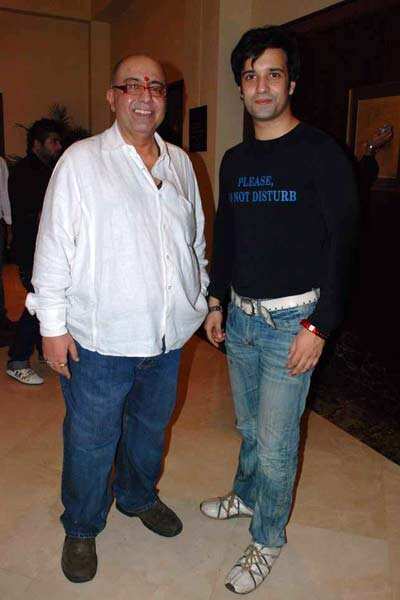 Guests at Vipul Salvi's b'day bash hosted by Aashish Balram Nagpal at ...