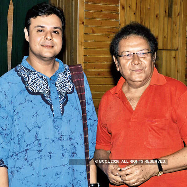Sujoy Prosad Chatterjee and Biplab Dasgupta during a musical event ...