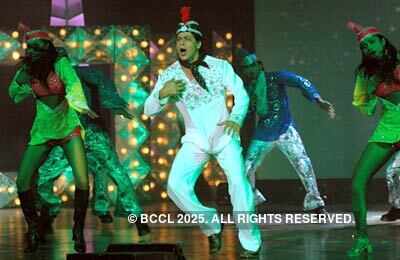 Shah Rukh Khan-Awards & Performances- The Etimes Photogallery Page 31