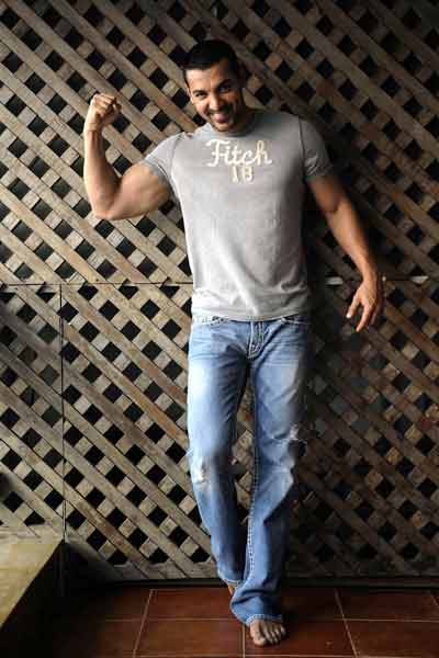 John Abraham-Muscular John- The Etimes Photogallery Page 4