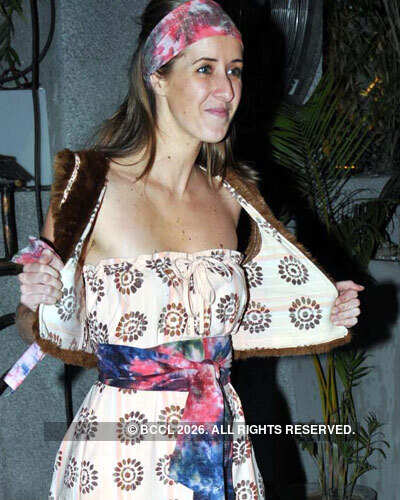 Farhat Jamal and AD singh during Alliance Francaise's party held at AI ...