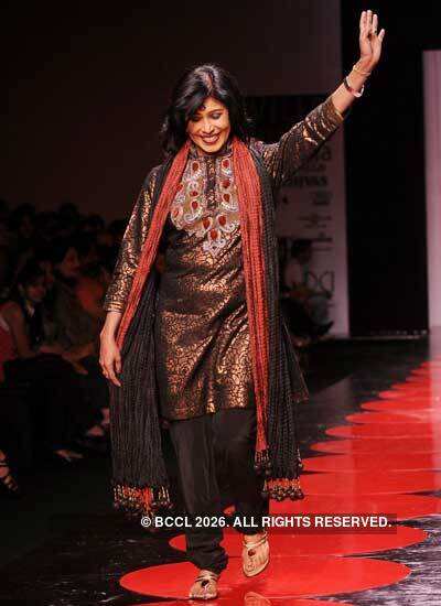 Bubbles Sabharwal presents a creation by Reynu Taandon on Day 4 of ...
