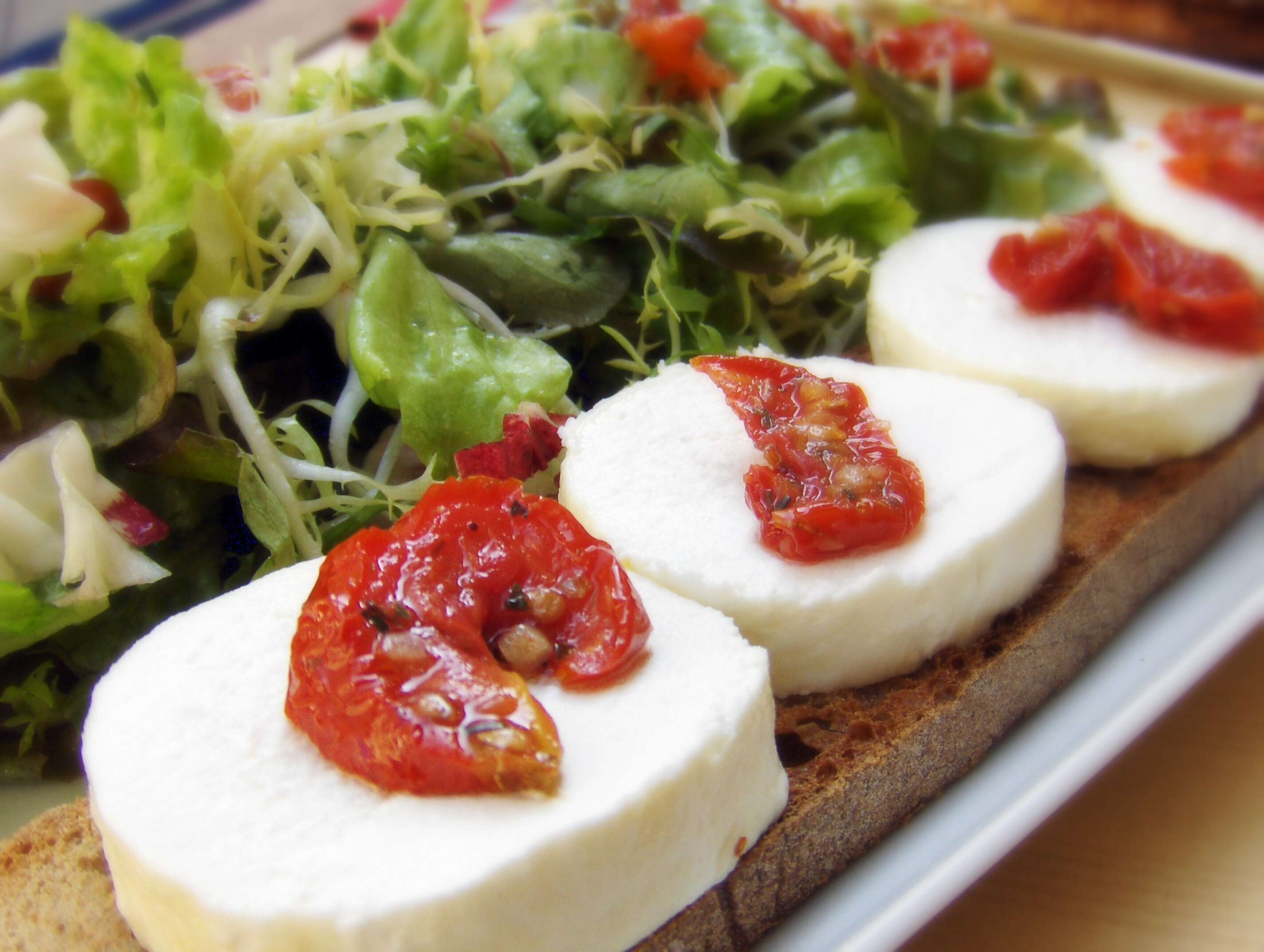 Bread & Roses, Paris - TimesTravel