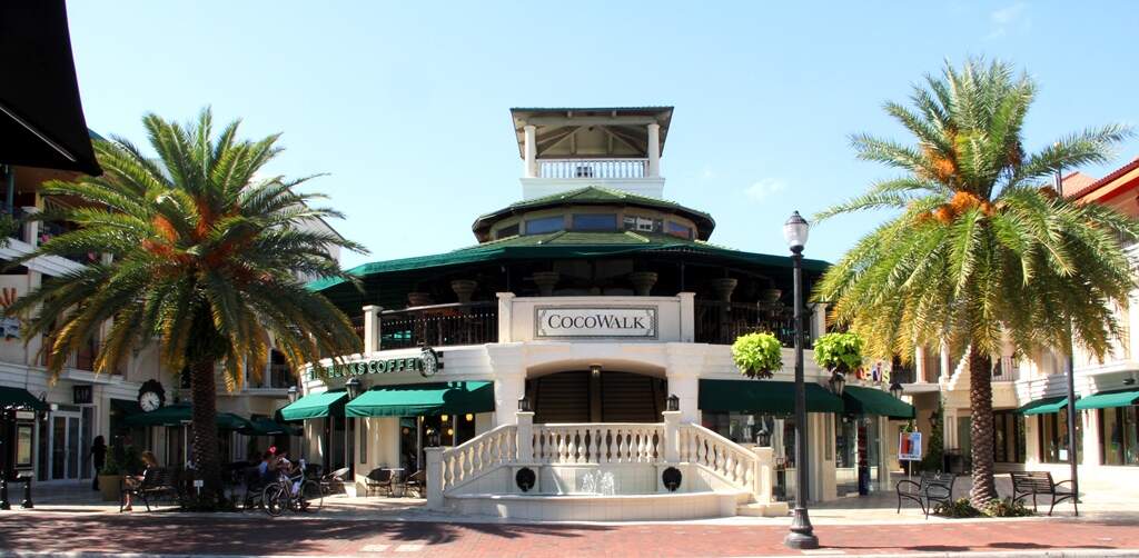 CocoWalk, Miami - TimesTravel
