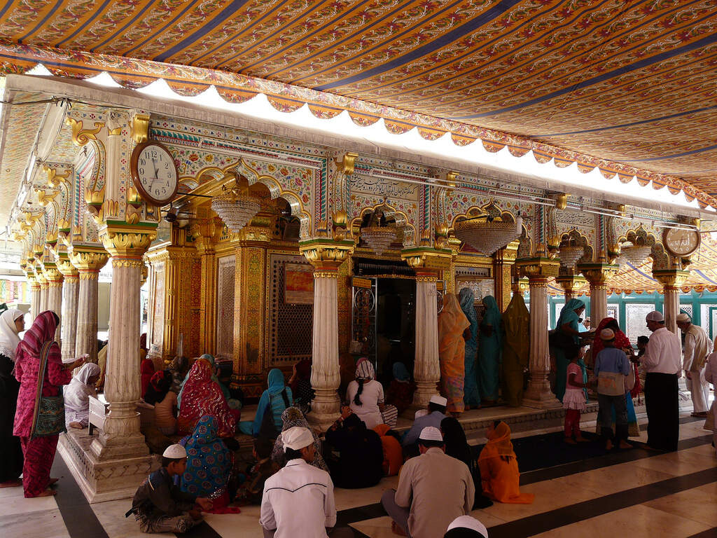 Nizamuddin Dargah, Delhi - TimesTravel
