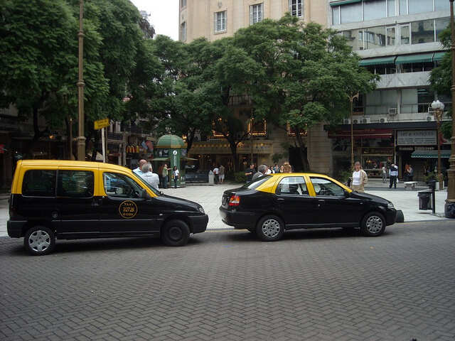 Taxi, Buenos Aires - TimesTravel