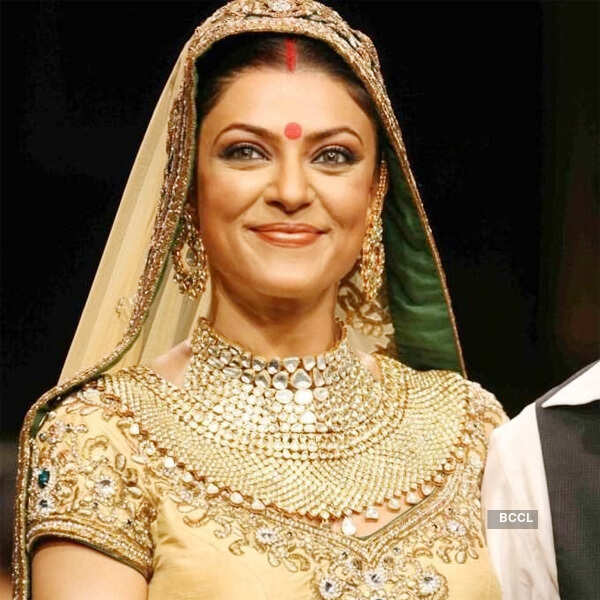 The goddess looks of Sush as she turns 39