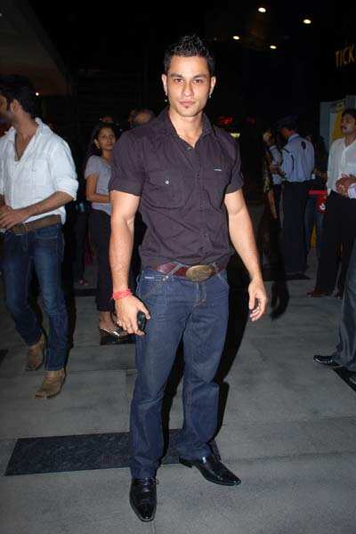 Special screening of the movie '99'