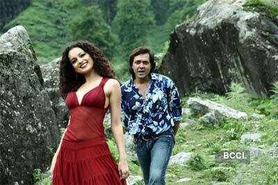 Kangana & Bobby in a still from 'Vaada Raha'