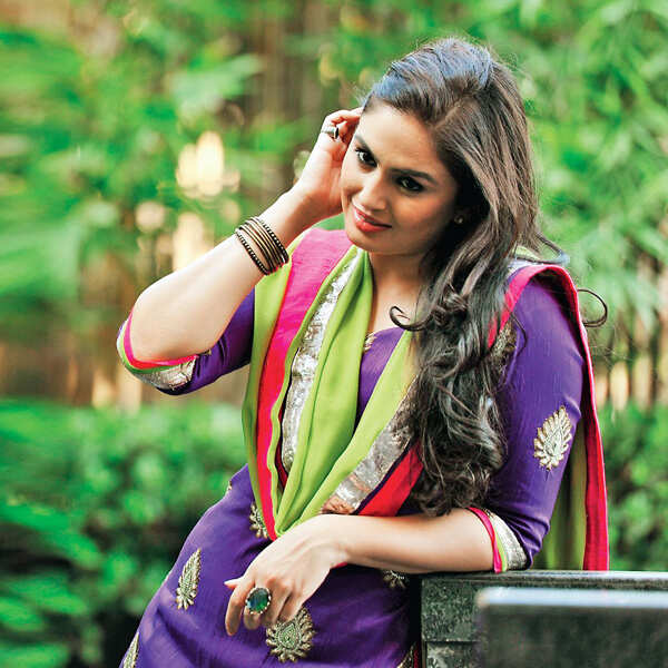 The lovely Huma Qureshi poses for the cameras.