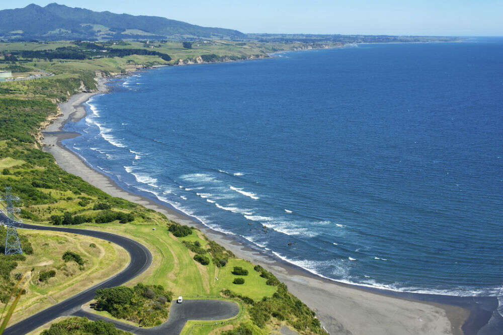 Sugar Loaf Islands and Paritutu Rock, Taranaki - TimesTravel