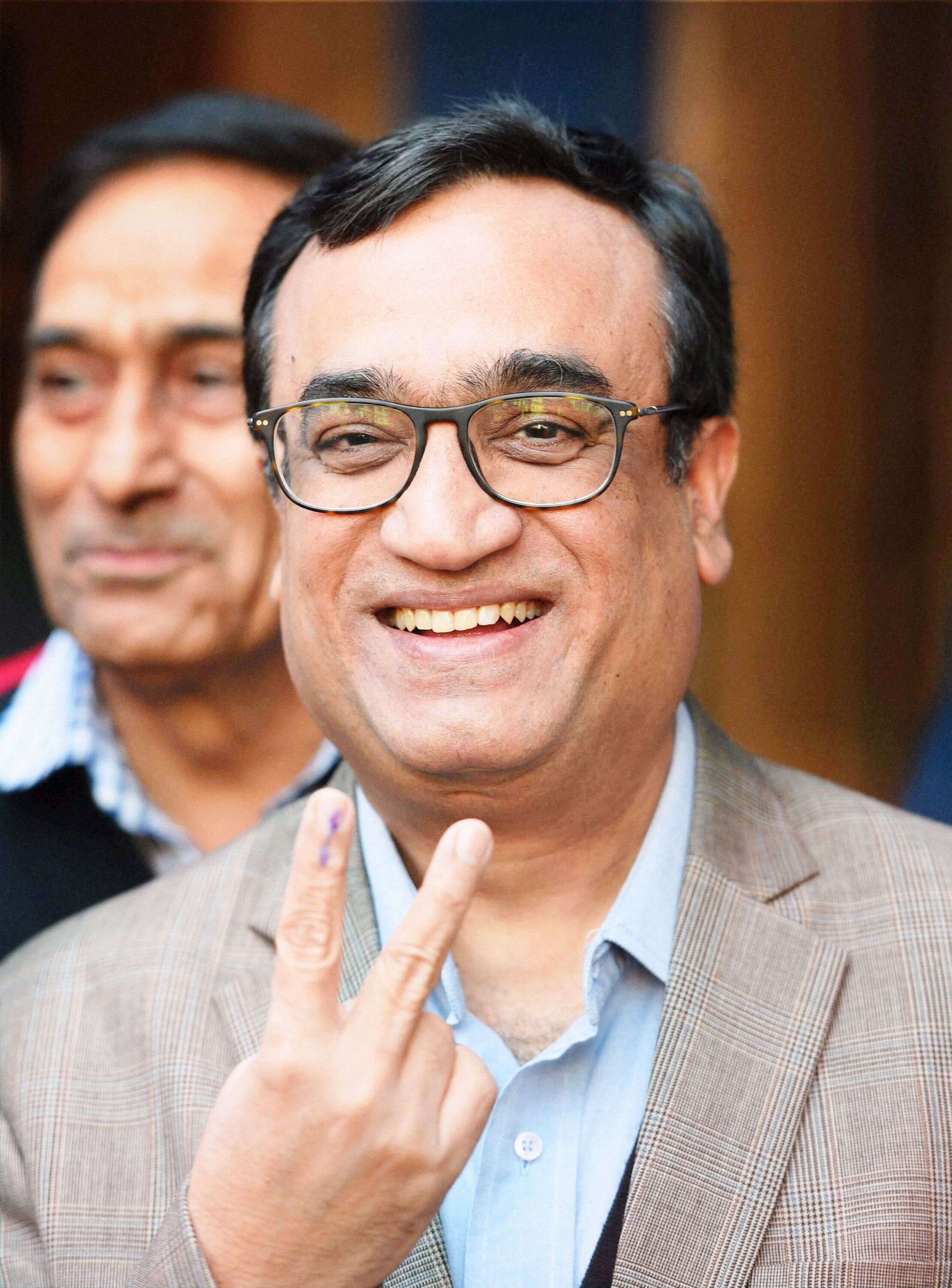 Ajay Maken congratulates Arvind Kejriwal