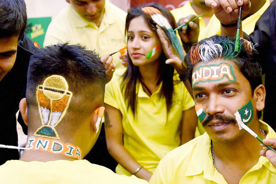 Crazy Cricket Fans- The Etimes Photogallery Page 8