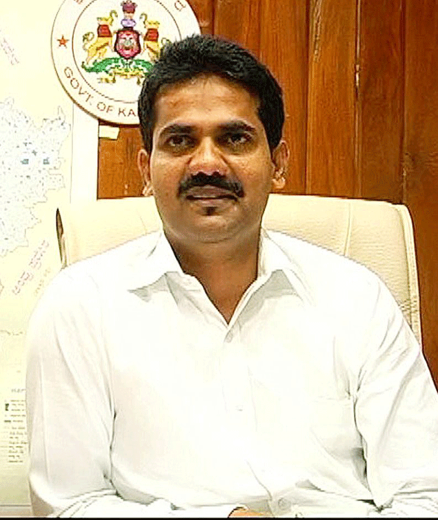 Karnataka erupts in protest over IAS DK Ravi's death