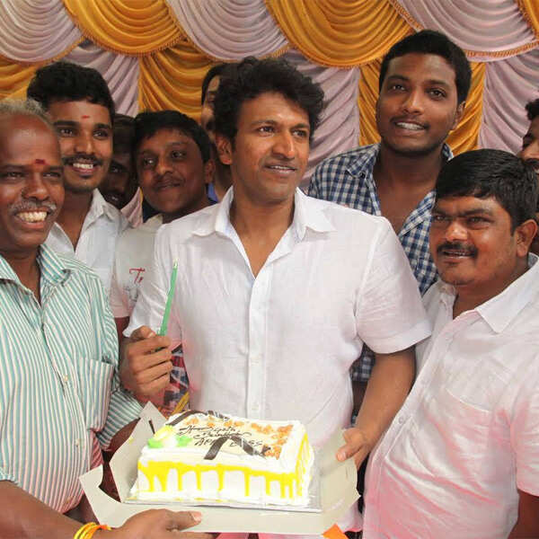 Puneeth Rajkumar celebrates birthday with fans in Bengaluru - Photogallery