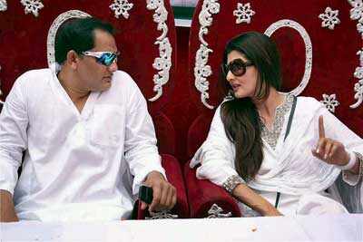 Md Azharuddin along with his wife Sangeeta Bijlani