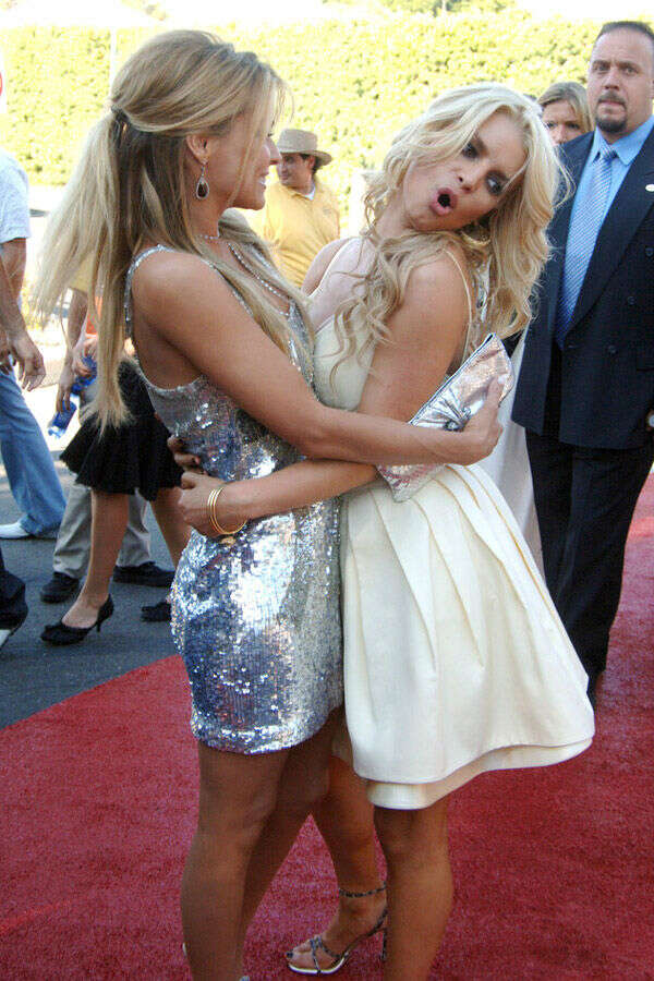 Awkward Celebrity Hugs Pics | Awkward Celebrity Hugs Photos | Awkward ...