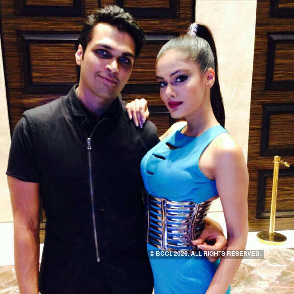 Stunning Divas turn up the heat at a Yamaha event