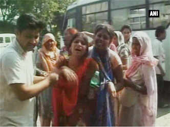 One killed in bus accident in Noida