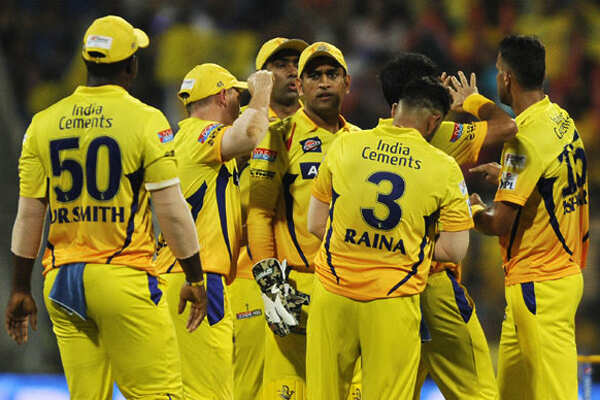IPL 2015: CSK defeat RCB in qualifier match