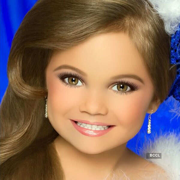 Adorable contestants of child beauty pageants