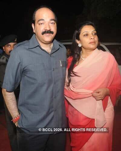 Azad Shatru and Ritu Azad Shatru at Anjanna Kuthiala's tribute to ...