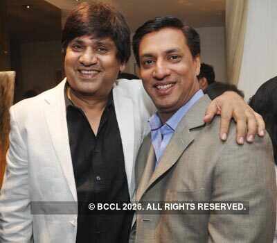 Azad Shatru and Ritu Azad Shatru at Anjanna Kuthiala's tribute to ...