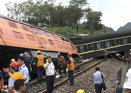 Four killed, 50 injured as train derails in China