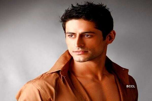 'Mahadev' Mohit Raina turns a year older