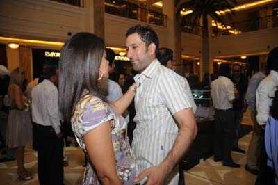 Harmeet Bajaj at Hemi Bawa's art exhibition at DLF Emporio, New Delhi ...