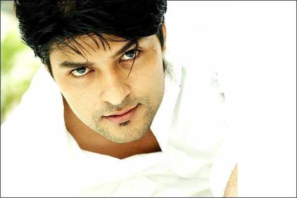 Anas Rashid Sings Title Track