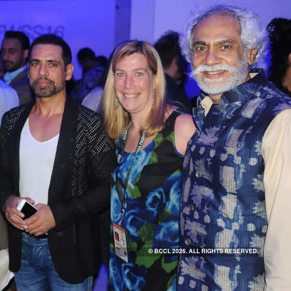 Sunil Sethi with Robert Vadra and a guest at the Amazon India Fashion ...