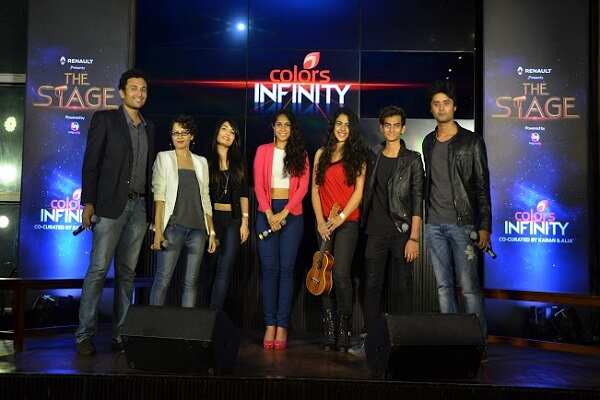 English singing talent hunt show 'The Stage' premieres