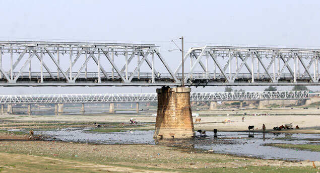 New railway bridge to be constructed on Yamuna river to shift traffic ...